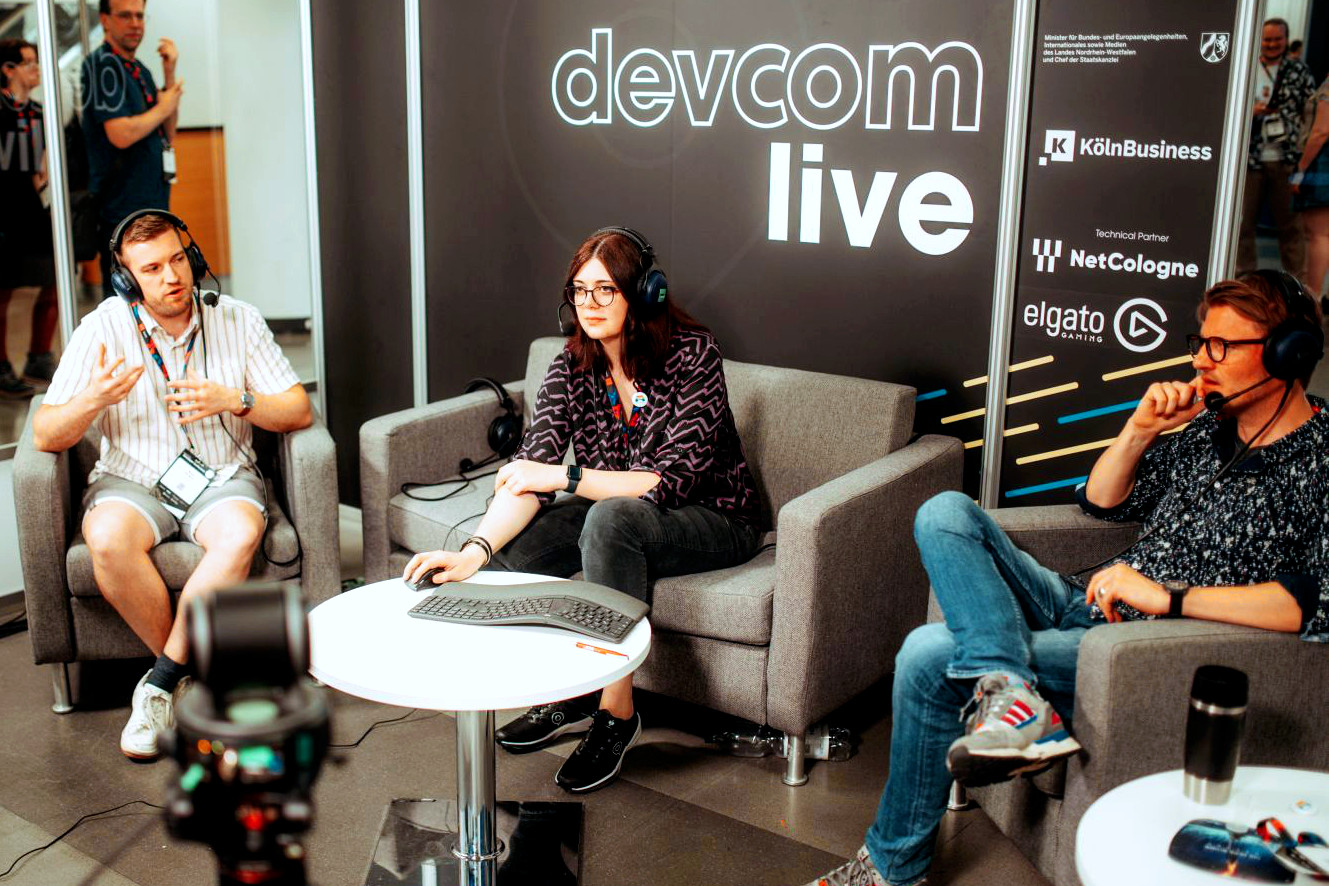 Watch & Connect - devcom developer conference